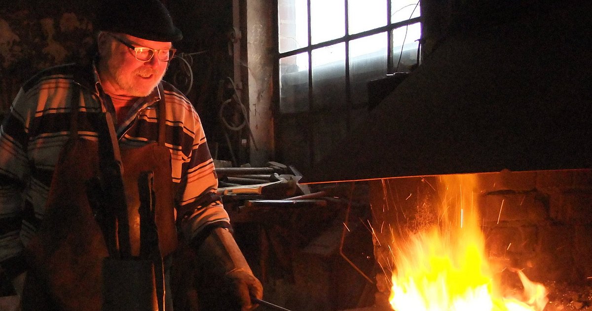 Der Blomberger Werner Gerke ist ein Mann fürs heiße Eisen | Lokale ...