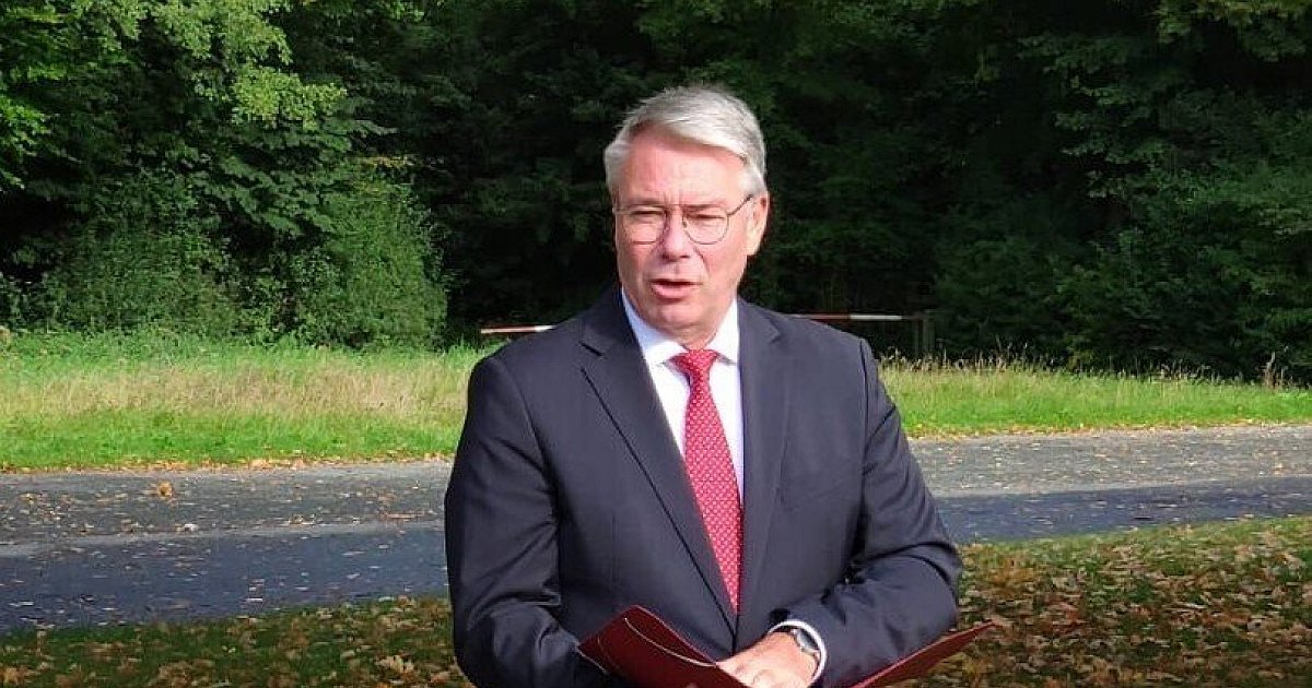 Christian Dahm spricht in Kalldorf zum Tag der Deutschen Einheit ...