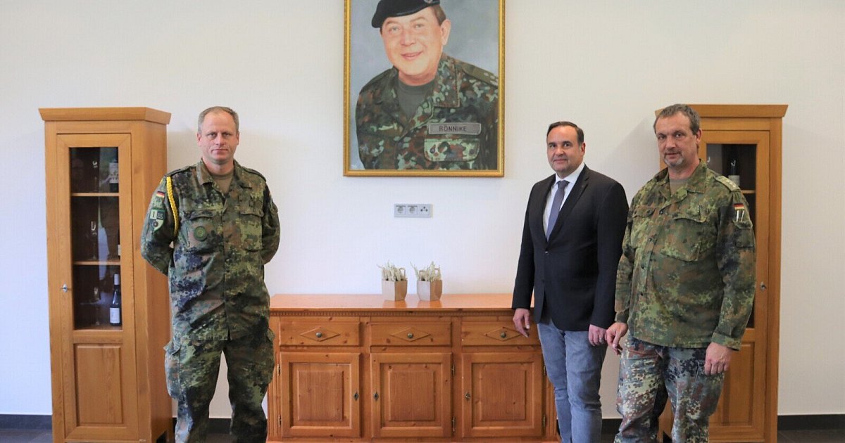 Festsaal in der Rommel-Kaserne erinnert an Oberst Volker Rönnike ...