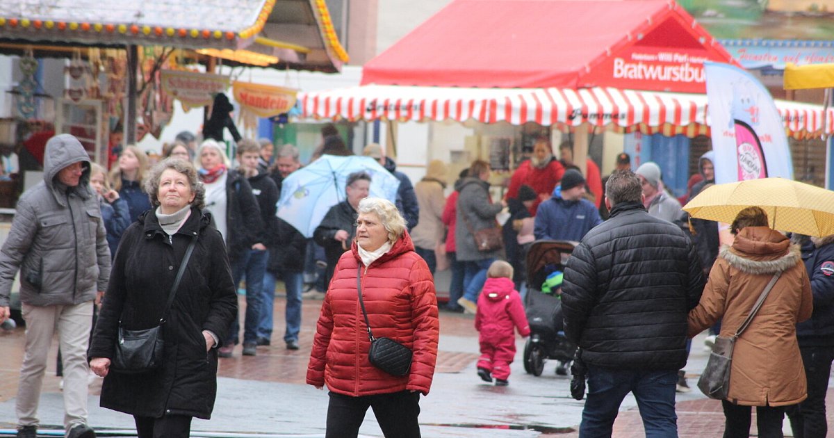 Frühjahrsmarkt-Besucher trotzen den Wetterkapriolen | Lokale Nachrichten aus Lage - LZ.de