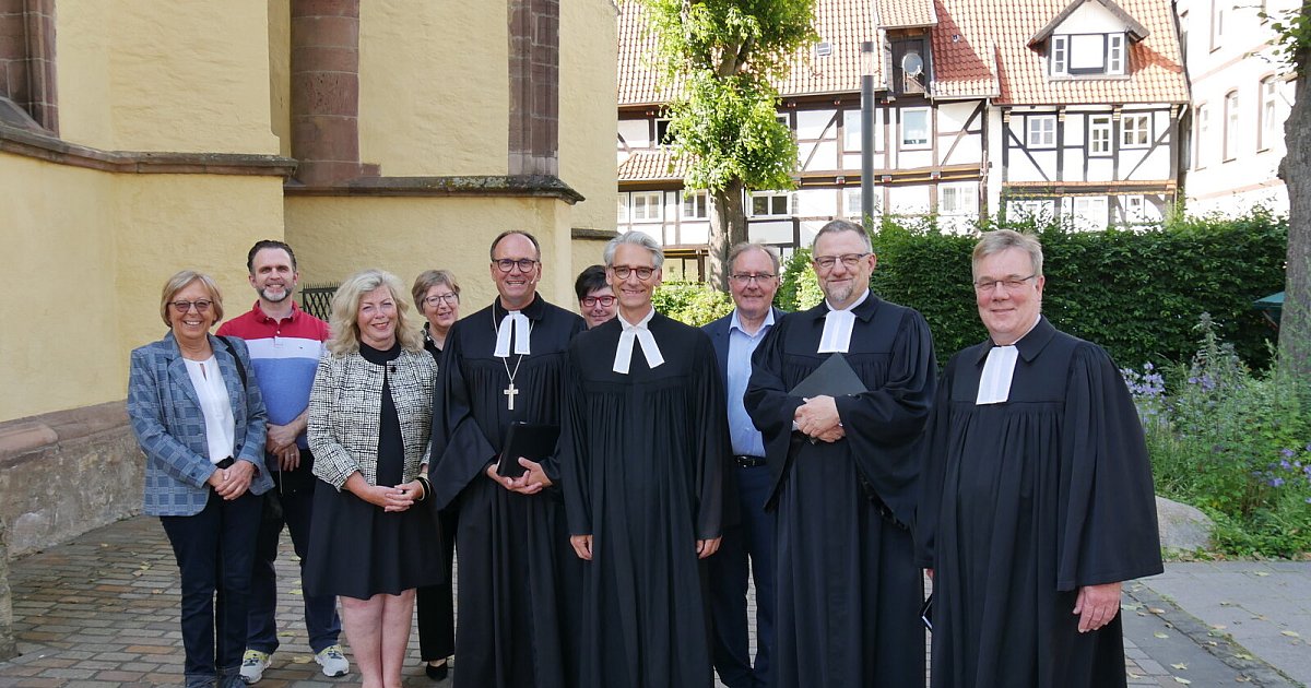 Die Zukunft sichern: Thomas Warnke wirbt für "lernende Kirche" | Lokale ...