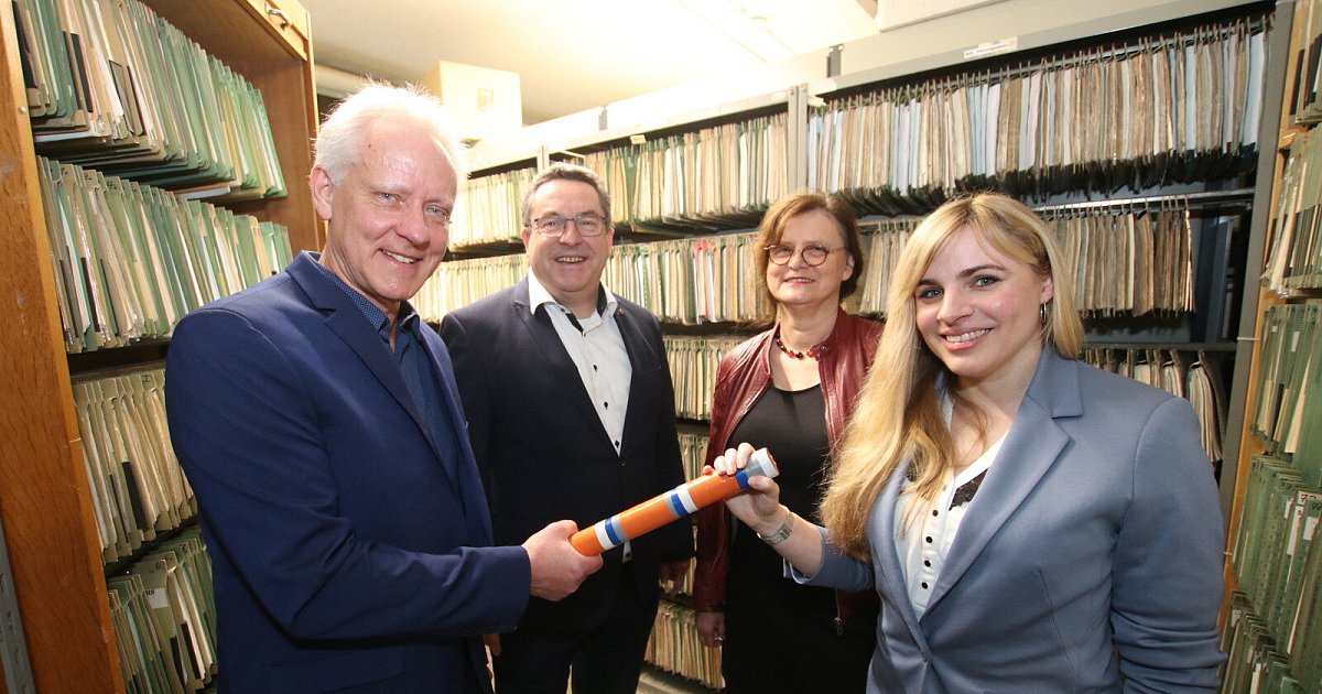 Er brachte das Kreisarchiv Lippe von 80 Regalmeter auf 1,5 ...