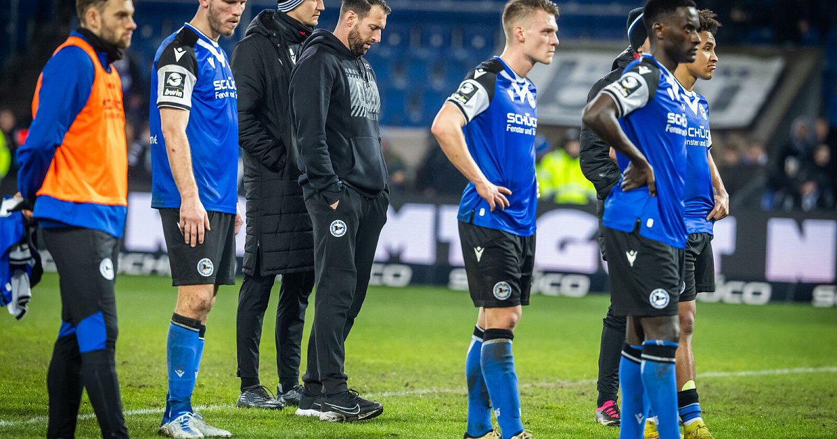 Das war Arminia in 2024 (1): Ein Fehlstart und der Trainer auf der Kippe | DSC Arminia Bielefeld ...