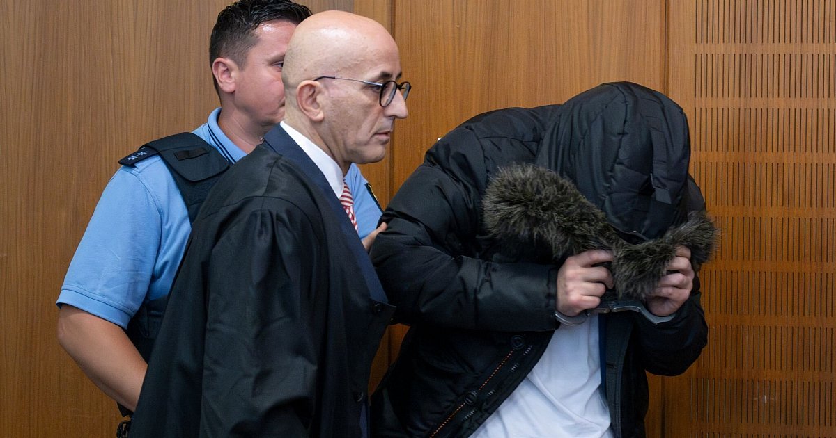 Syrian Doctor: Torture & Life Sentence - Global News - NewsyList