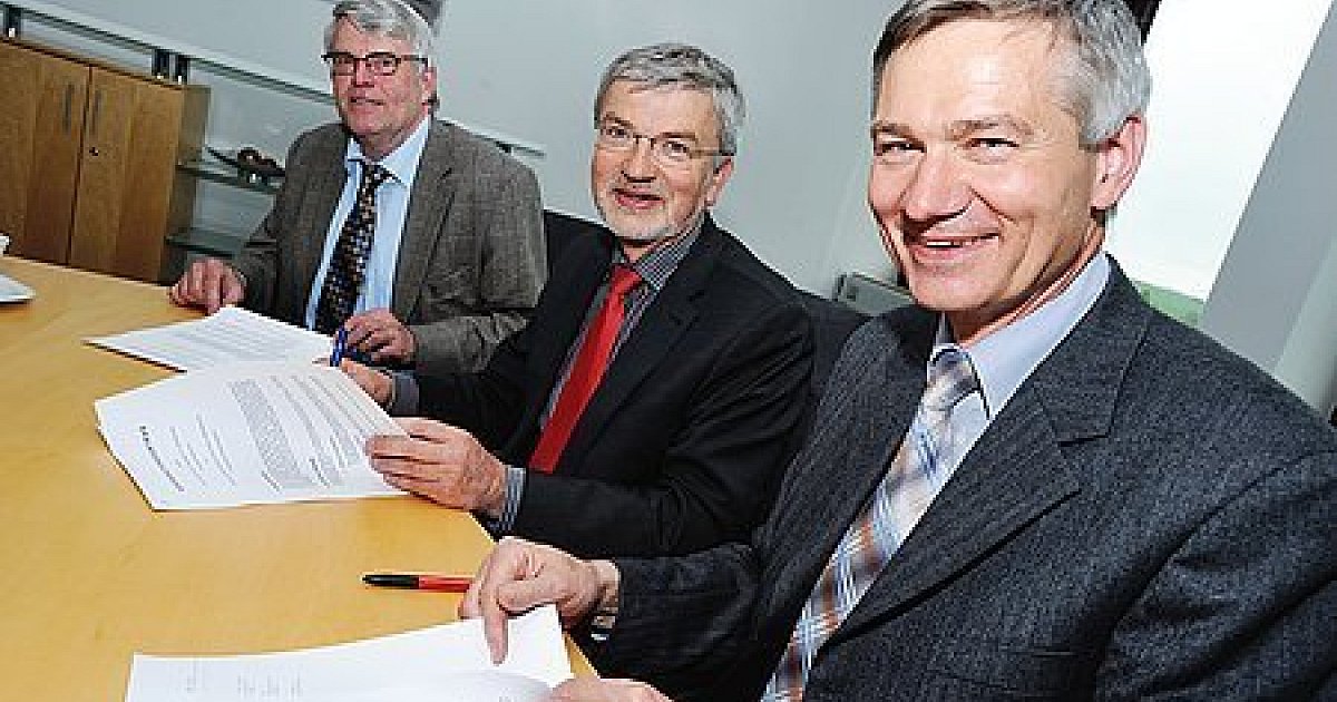 Gymnasium Barntrup bietet mit Firma KEB Elektronik-Kurs an | Lokale ...