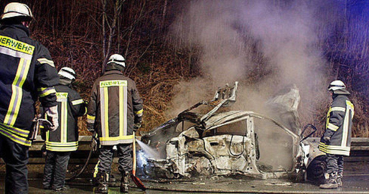 Schwerer Unfall auf der B1: Erwachsene und Kinder verletzt | Lokale Nachrichten aus Schlangen ...