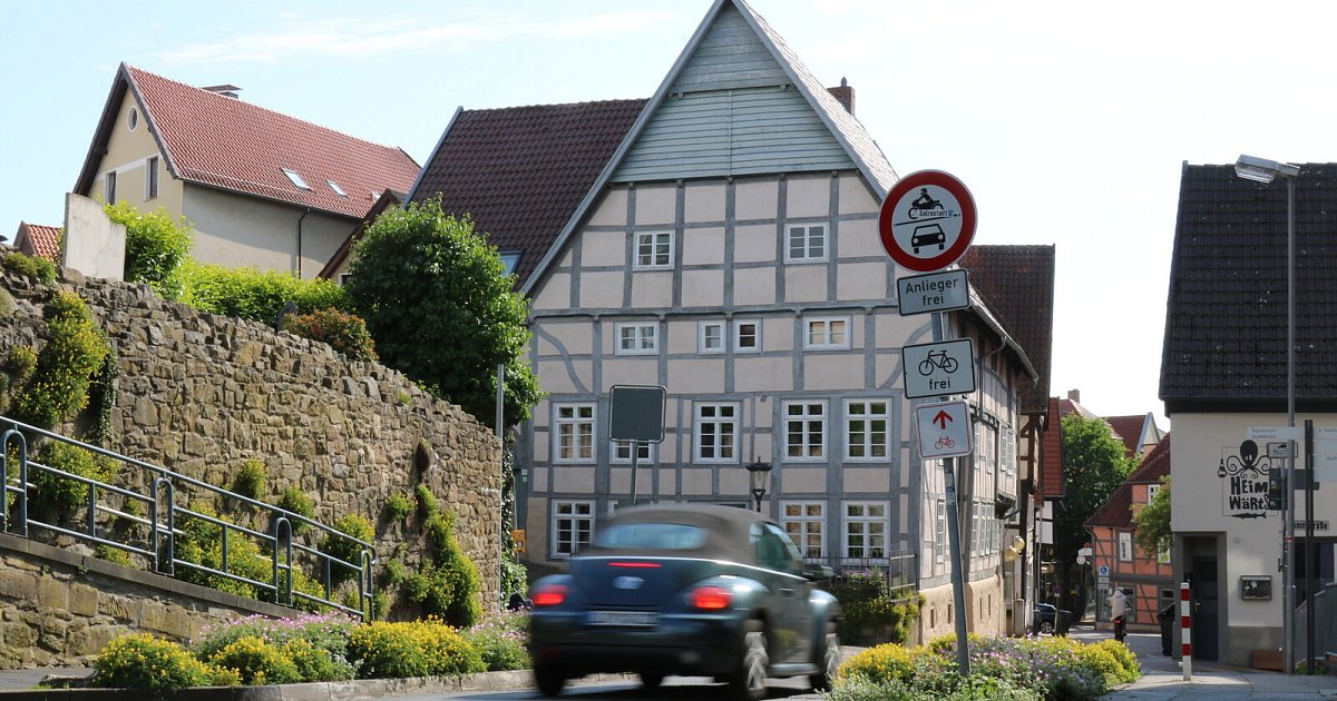Verkehrschaos in der Wenkenstraße nervt die Anwohner | Lokale Nachrichten aus Bad Salzuflen - LZ.de