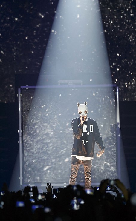 Das Phänomen Cro: Musik, Mode und Film | Neues aus dem Boulevard - LZ.de