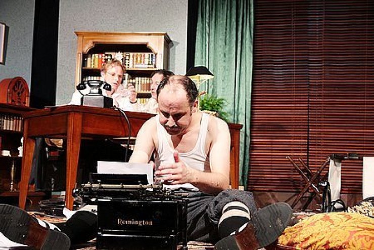 Lemgoer Theatergruppe "Stattgespräch" zeigt famose Premiere von ...