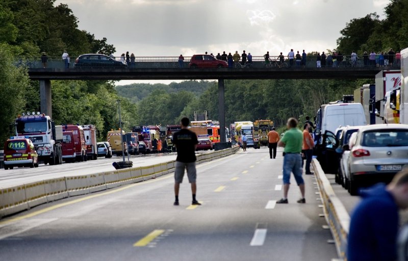 Höhere Strafen für Gaffer in Diskussion | Nachrichten aus Ostwestfalen ...