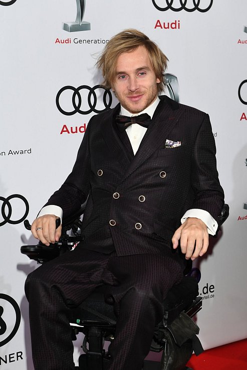 Samuel Koch: Mit Stimme und Geist berühren | Neues aus dem Boulevard ...