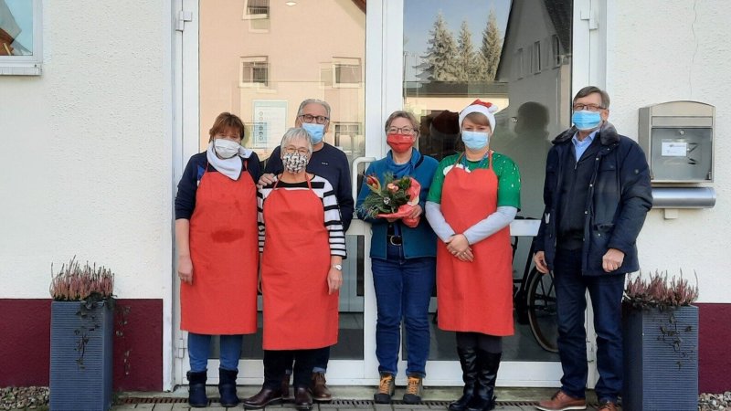 Bedürftige freuen sich über besonderen Weihnachtsschmaus | Lokale ...