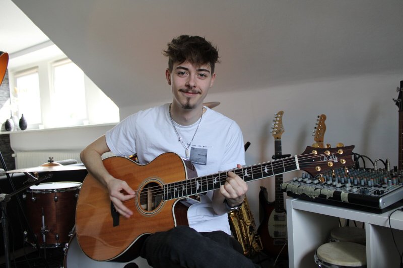 Newcomer aus Extertal will mit Mini-Album den großen Hit landen | Lokale Nachrichten aus ...