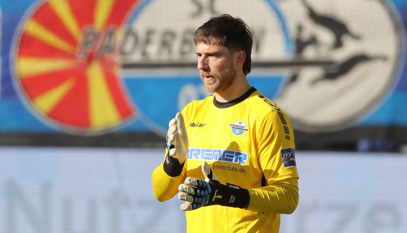 Paderborns Torwart Jannik Huth hat im Saisonendspurt noch Rechnungen ...