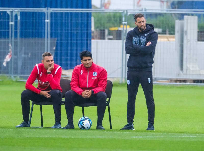 "Ohne Struktur ist es schwer": Arminia-Trainer sieht viel Arbeit vor sich | DSC Arminia ...