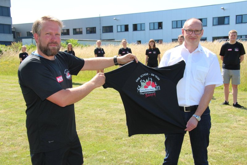 Neue T-Shirts für die Läufer des Barntruper Gymnasiums | Lokale ...