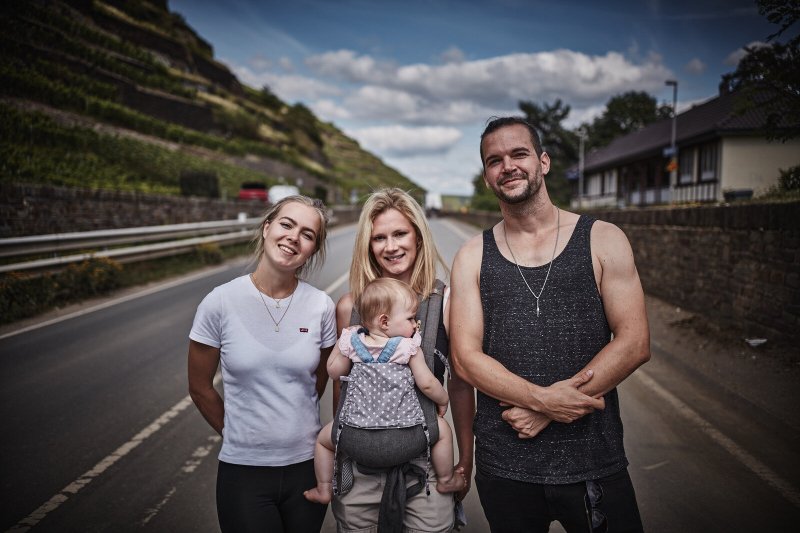 Lipper portraitieren Helfer der Flutkatastrophe - Solidarität auf 128 ...