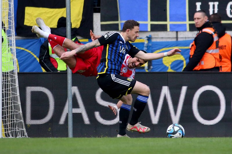 „Das ist hammerhart“: Arminia sieht sich von Fehlentscheidungen ...