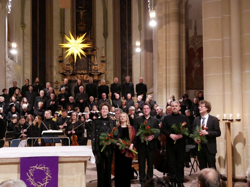 Bachs Weihnachtsoratorium begeistert in St. Nicolai über 500 Gäste ...