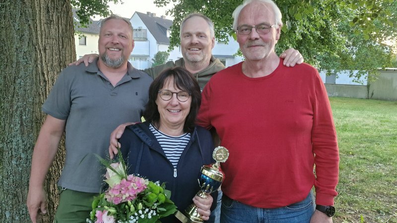 Birgit Werner gewinnt den Damenpokal 2024 | Lokale Nachrichten aus Lage - LZ.de