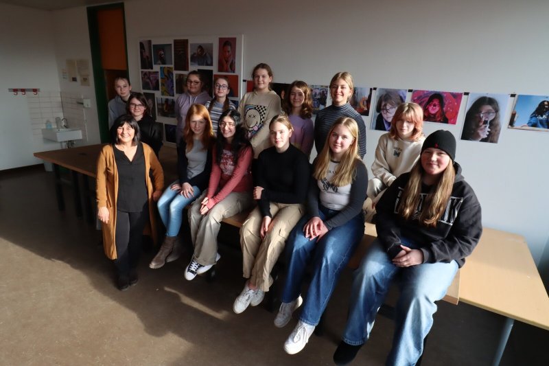 Leopoldshöher Gesamtschülerinnen zeigen Porträts | Lokale Nachrichten ...