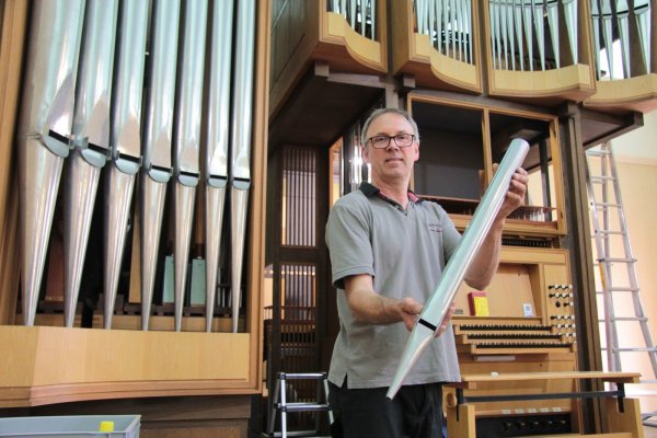 Neue Pfeifen für die Orgel in der Kirche St. Johann | Lokale ...