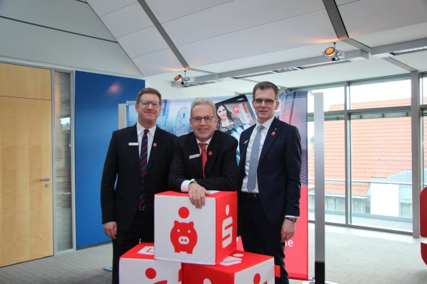Sparkasse Lemgo zieht Bilanz für 2018 | Lokale Nachrichten aus Lemgo ...