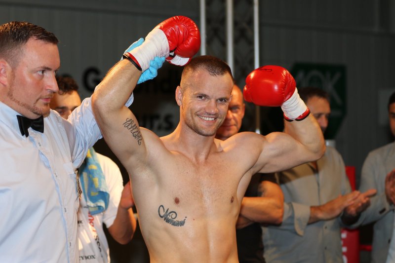 Profiboxer Nimani wegen häuslicher Gewalt festgenommen | Nachrichten ...