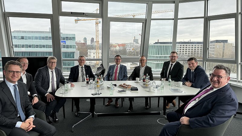 Lippische Handwerker sprechen mit Bundesfinanzminister Christian ...