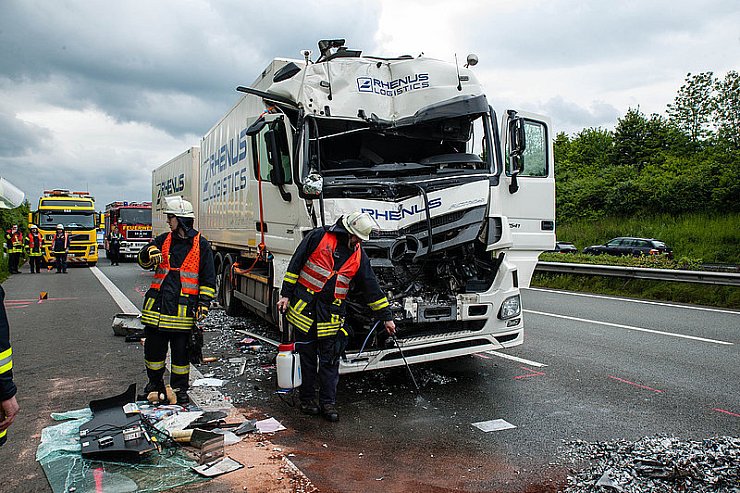 Lkw-Unfall auf der A2 zwischen Exter und Bad Oeynhausen | Nachrichten aus Ostwestfalen-Lippe - LZ.de