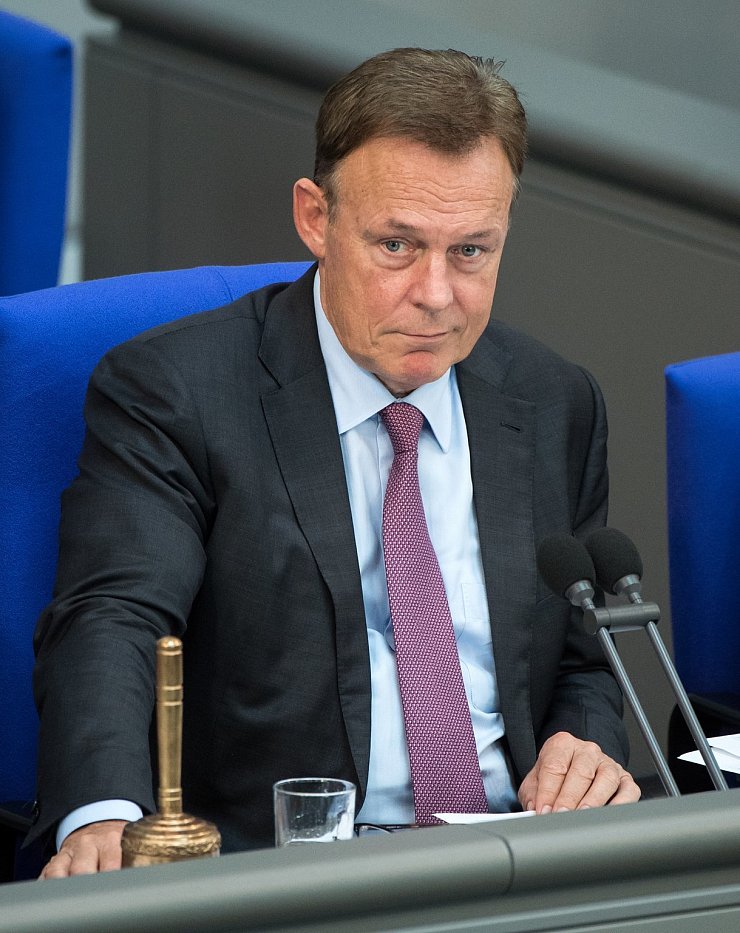 Oppermann: «Bundestag muss kleiner und weiblicher werden» | Nachrichten ...
