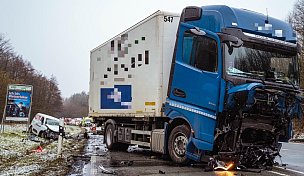 Nach tödlichem Unfall auf der B1 bei Horn-Bad Meinberg: Polizei nennt neue Details | Lokale ...