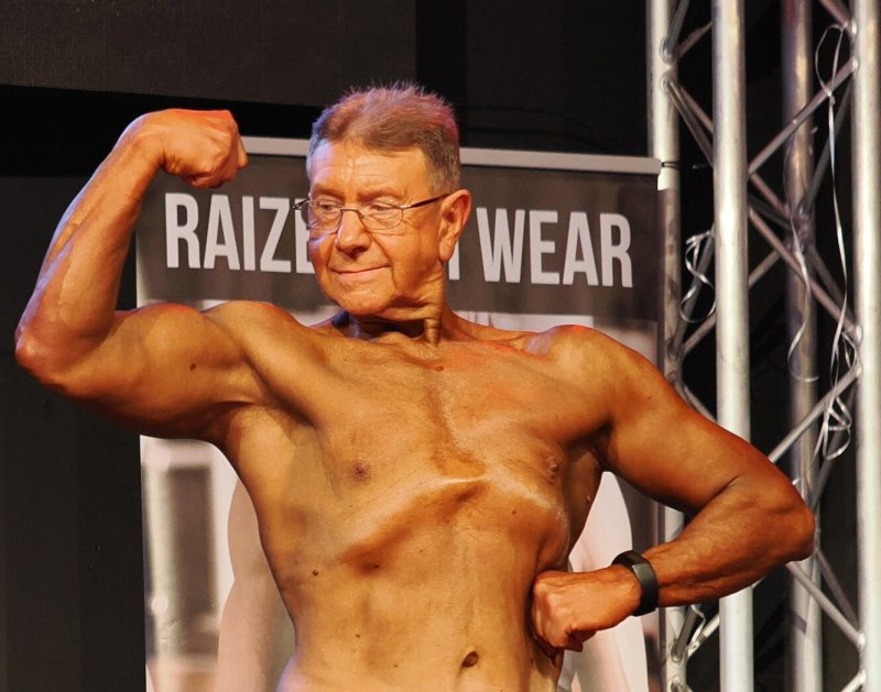 Bodybuilder aus Warburg wird mit 75 Jahren Mr. Germany | Nachrichten ...