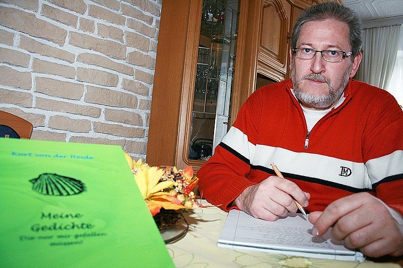 Kurt von der Heide muntert sich und seine Mitmenschen mit Lyrik am ...