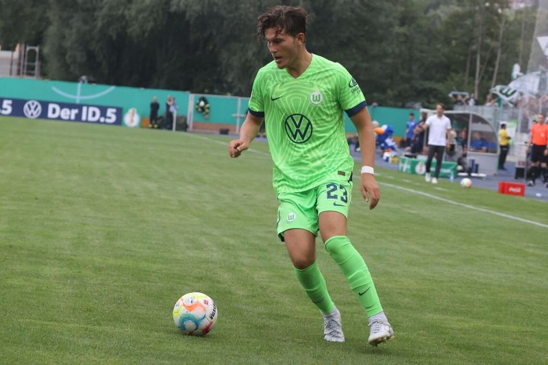 Rechtzeitig vor WM: Stürmer Wind wieder im Training | Fußball - LZ.de