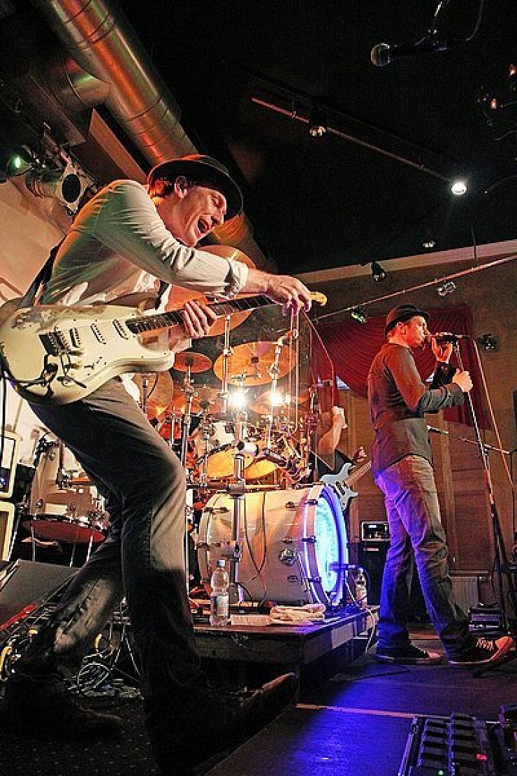 Weltklasse-Musiker spielen sich in einen Rausch | Kultur aktuell - LZ.de