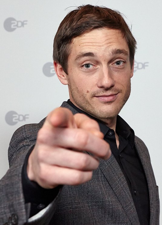 Volker Bruch hat in Berlin manchmal Fluchtgedanken | Neues aus dem ...