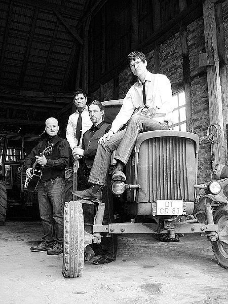 In der Band Traktor Reelkirchen haben sich langjährige Bekannte ...