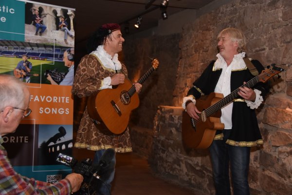 Musiker-Duo ersetzt Live-Auftritte mit Videodrehs in Lemgo | Lokale ...