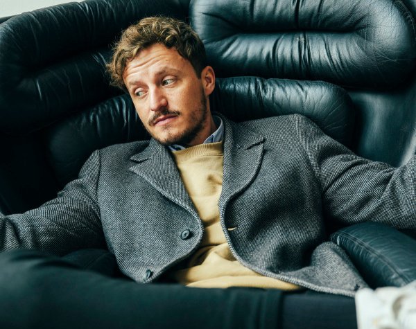 Detmolder Tommi Schmitt bekommt seine eigene Late-Night-Show | Kultur ...