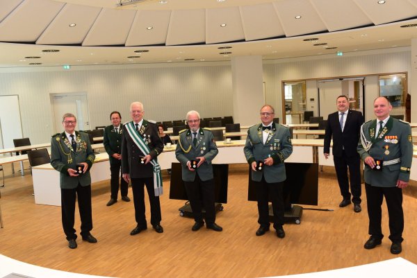 Landrat zeichnet verdiente Schützen aus Lippe aus | Lokale Nachrichten ...