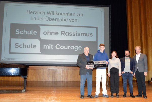Bad Salzufler Rudolph-Brandes-Gymnasium ist jetzt offiziell „Courage ...