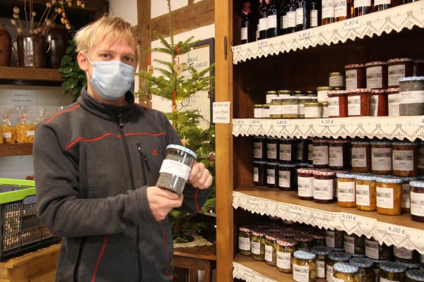 Kalletaler Landwirt setzt auf den Mohn | Lokale Nachrichten aus ...