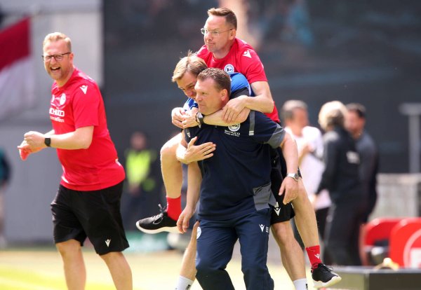 Darum ist Arminias Trainer Koschinat trotz Last-Minute-Triumph ...