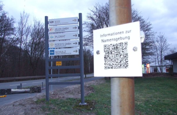 Straßen mit Nazi-Bezug: Espelkamper Straßennamen haben jetzt QR-Codes ...
