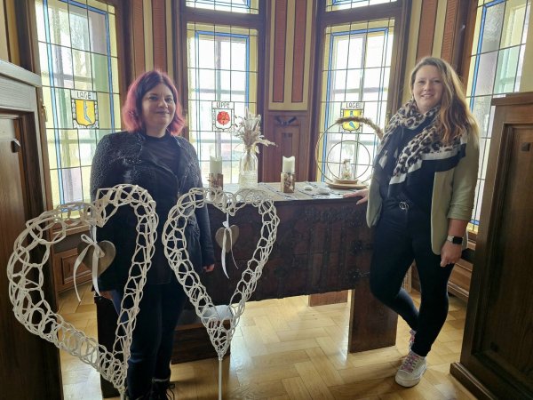 In Lage geht es auch per Express in den Ehehimmel | Lokale Nachrichten ...