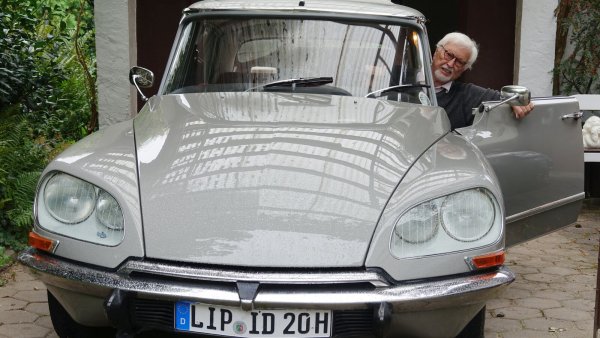 Der Lemgoer Edwin Prante hat eine Göttin von Citroën in der Garage ...