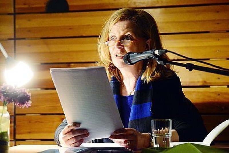 Elisabeth Pfister liest in Detmold aus ihrem Buch | Lokale Nachrichten ...
