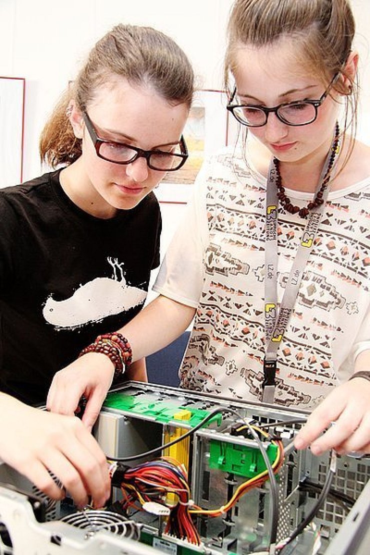 Kommunales Rechenzentrum bietet ein besonderes "Camp" an | Lokale ...