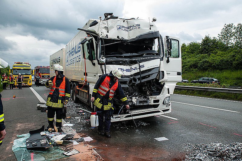 Lkw-Unfall auf der A2 zwischen Exter und Bad Oeynhausen | Nachrichten aus Ostwestfalen-Lippe - LZ.de
